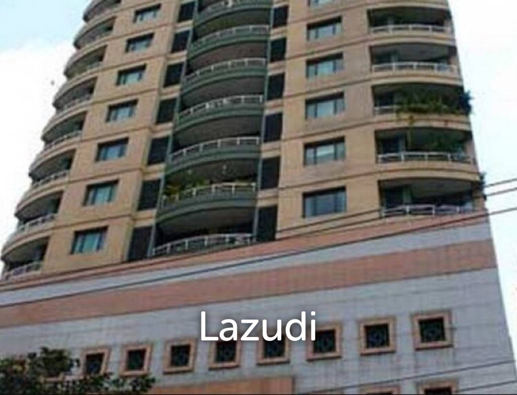 Baan Na Varang in Pathum Wan