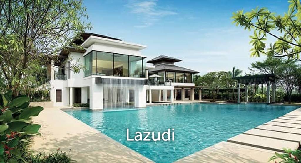 Manthana Village (Ramintra-Wongwaen) in Khan Na Yao